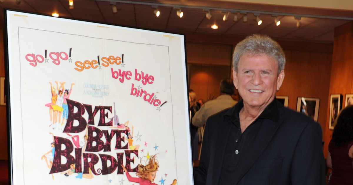 Singer and Actor Bobby Rydell Dies at Age 79 | NTD