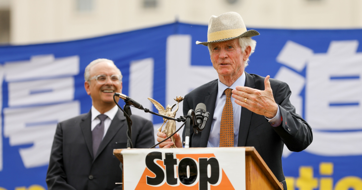 Canadian Lawmaker and Human Rights Champion David Kilgour Dies | NTD