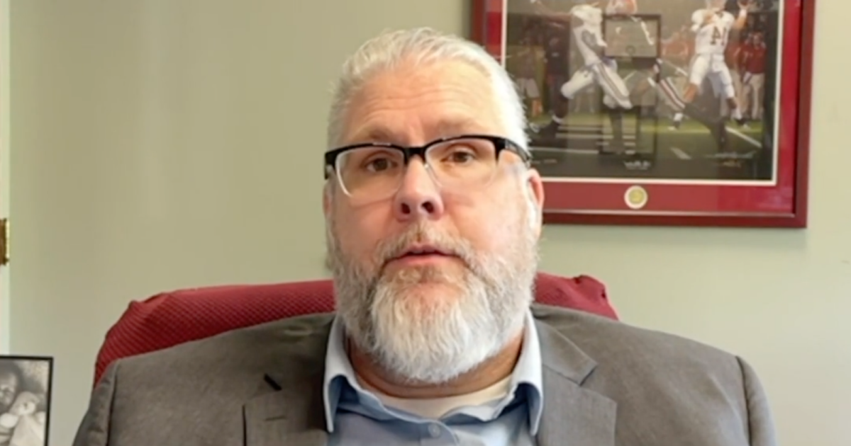 Father of Three Adopted Ukrainian Children Grieves the War | NTD