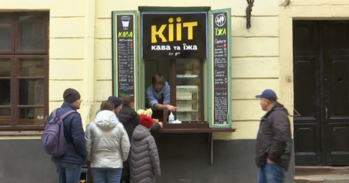 Ukrainian Entrepreneurs Start Coffee Shop | NTD