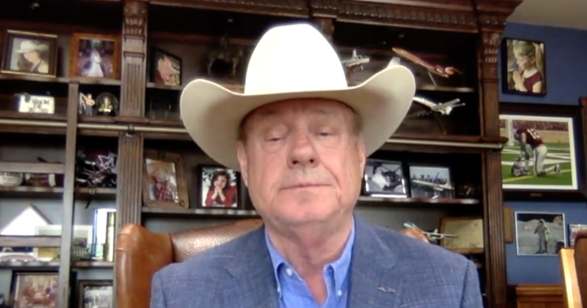 Texas Rancher Offers 100 Acres of Free Land for Twitter Headquarters | NTD