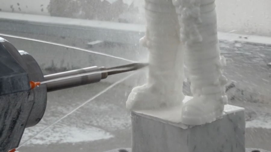 Italian Firm Makes Sculpture-Crafting Robots | NTD