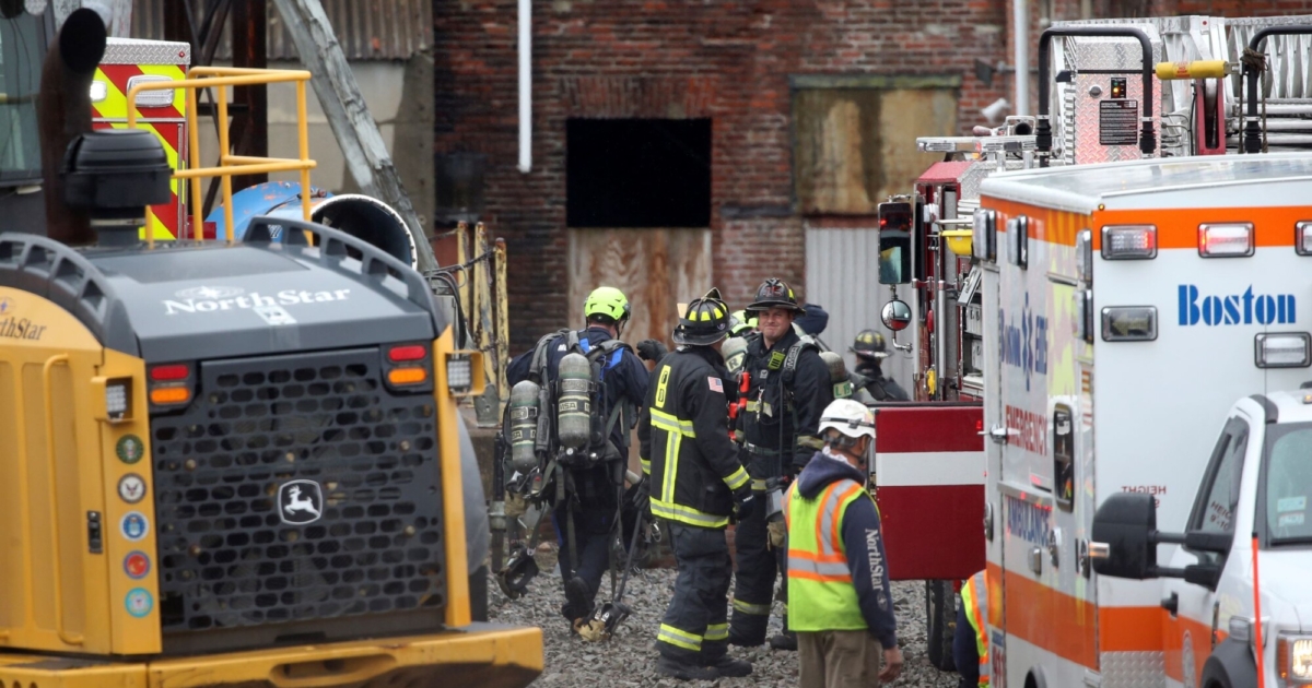 Boston Firefighters Pull Hurt Worker From Collapsed Building | NTD