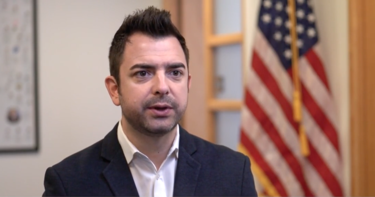 Lucas Miles on Disinformation, Musk Twitter Purchase | NTD