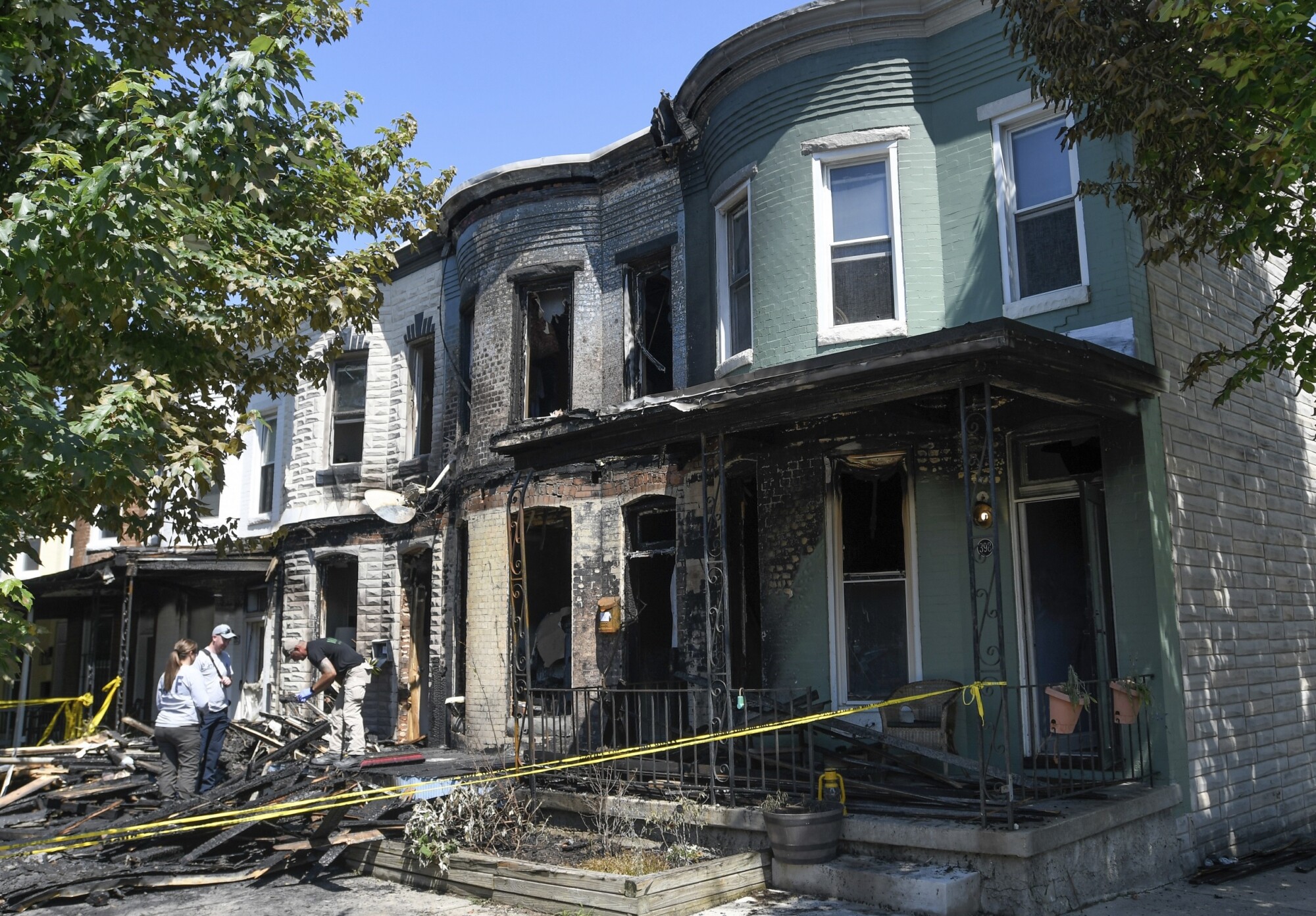 Fire Rips Through 4 Baltimore Row Homes, Leaves 3 Hurt | NTD