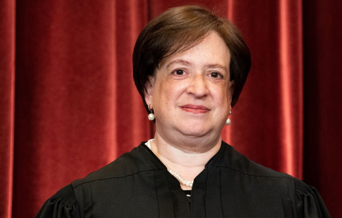 Supreme Court Justice Kagan Temporarily Blocks Jan. 6 Committee ...