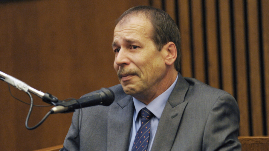 17-Year Sentence Sticks for Man Who Killed Woman on Porch | NTD