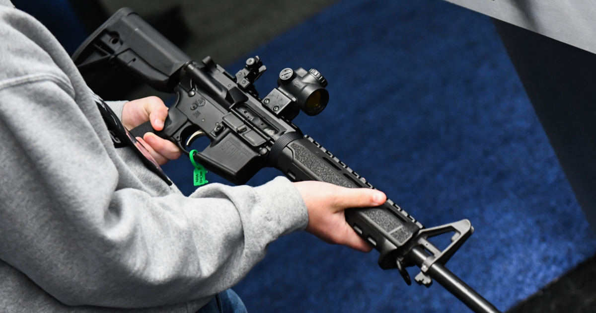 Illinois Governor Signs Ban on ‘Assault Weapons,’ High-Capacity ...