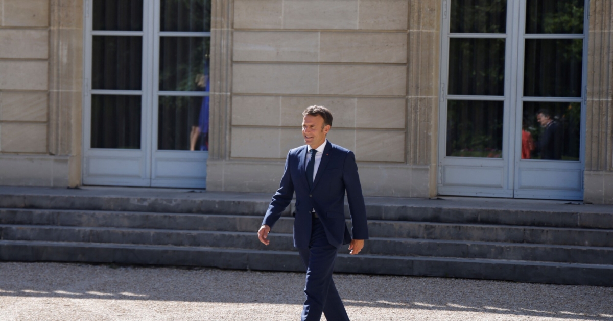 Macron Appoints New Ministers to Government | NTD