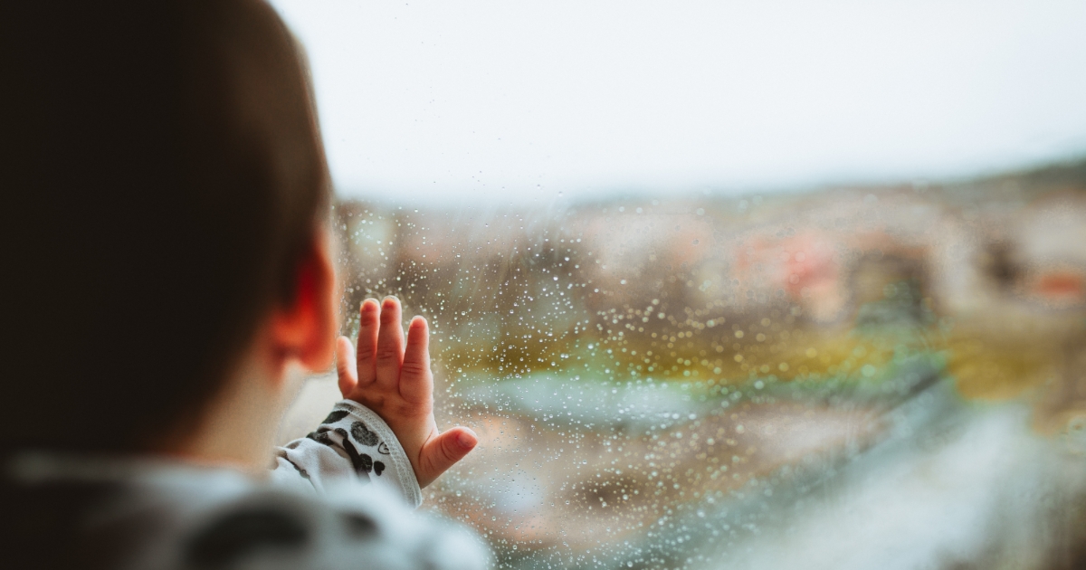 Thousands of Children Fall From Windows Annually | NTD