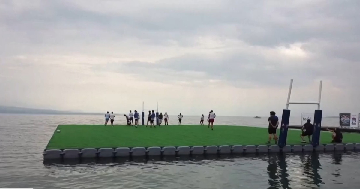 30-Yard Rugby Pitch on Lake Geneva | NTD