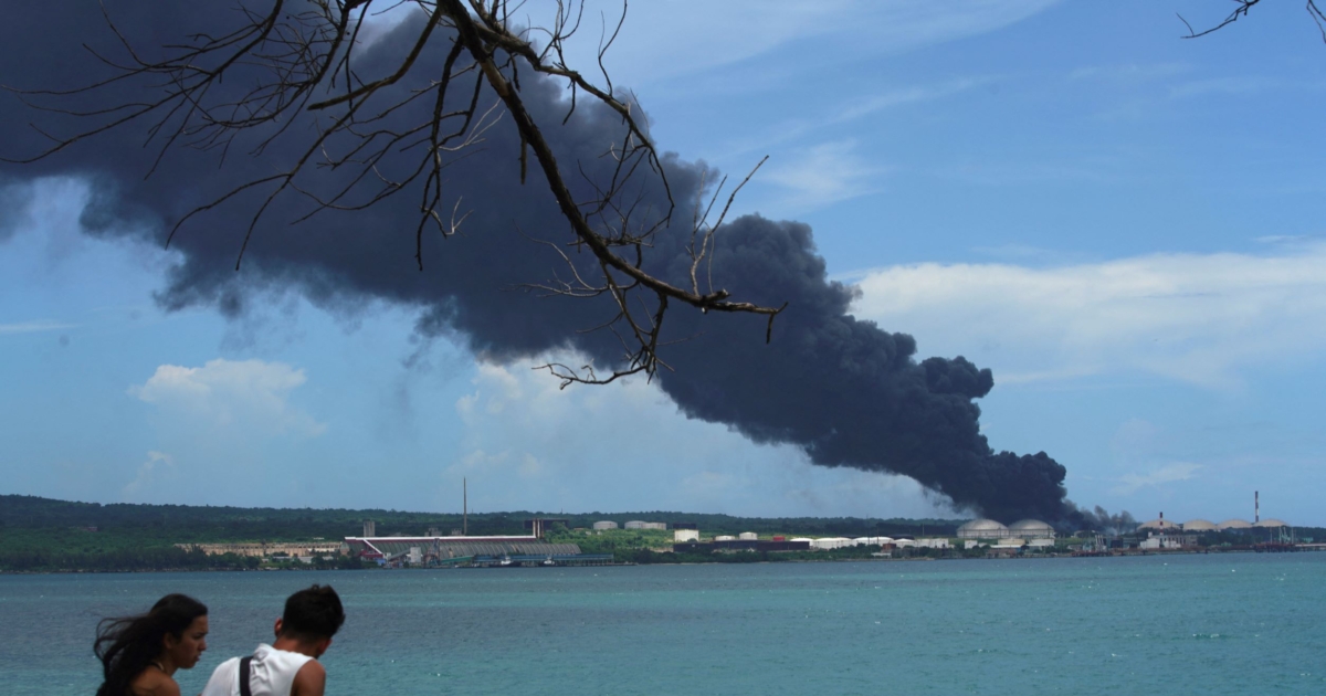 3rd Oil Storage Tank Collapses in Cuba Terminal Following Fire, Spill ...