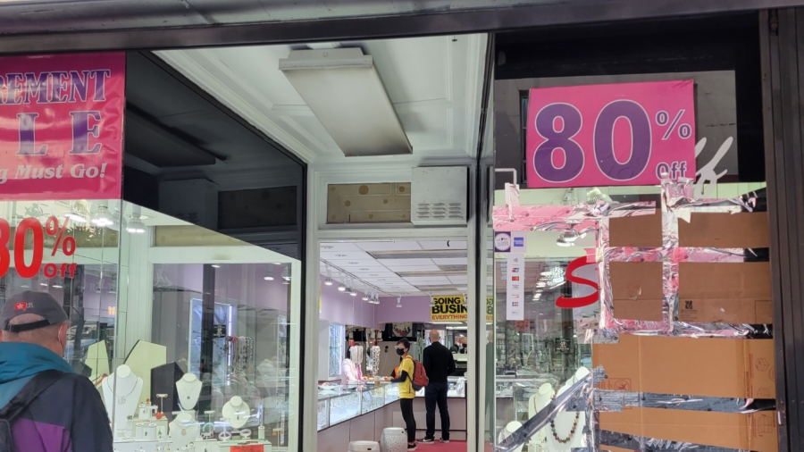 Why Shoplifting Is Getting Out of Control | NTD