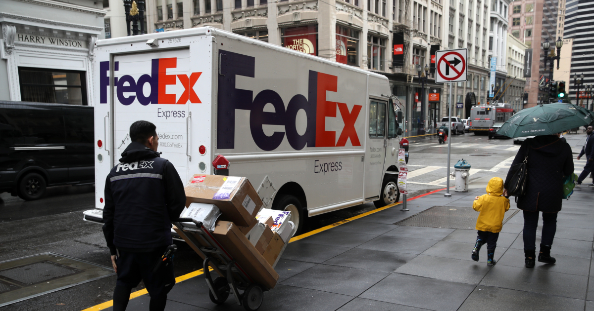 FedEx Warns of a Global Recession, Cutting Sales Forecast by Half a ...