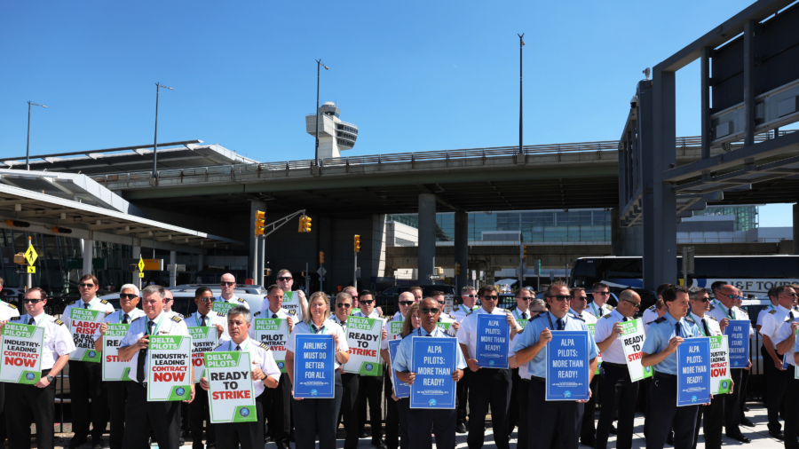 Pilots Picket at Airports Nationwide, Demand Improved Benefits | NTD
