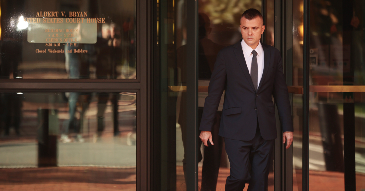 Key Dossier Source Confirms He Was Paid by FBI for Years | NTD