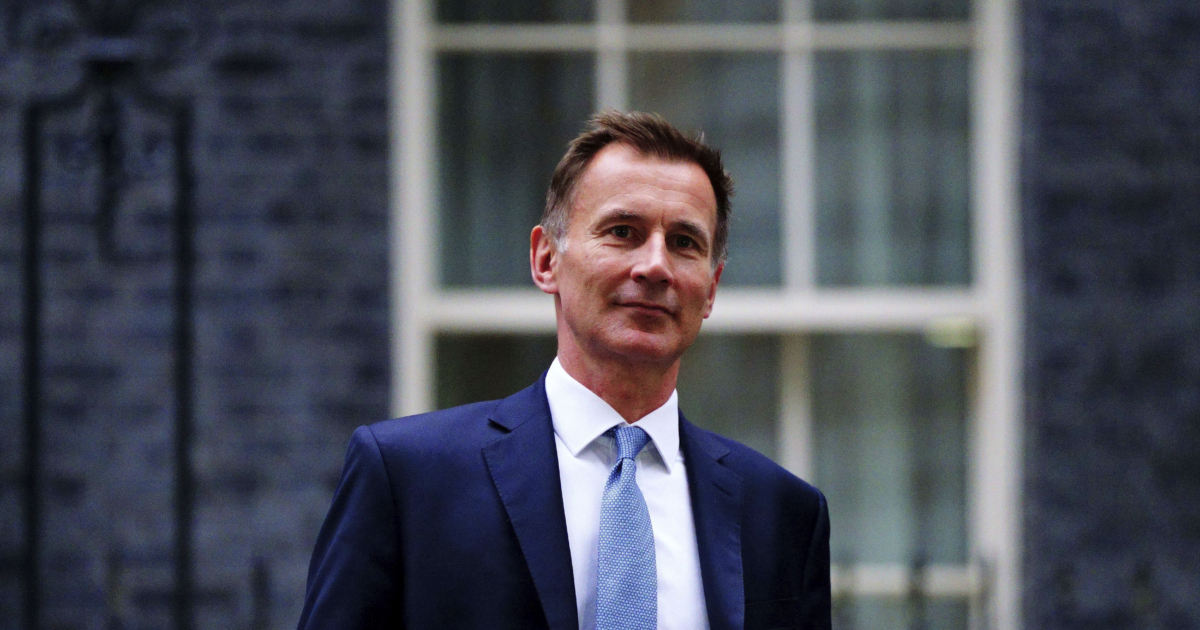 New UK Finance Minister Hunt Reverses Truss’s Economic Plan in Dramatic ...