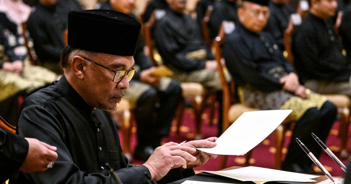 Malaysia’s Anwar Becomes Prime Minister, Ending Decades-Long Wait | NTD