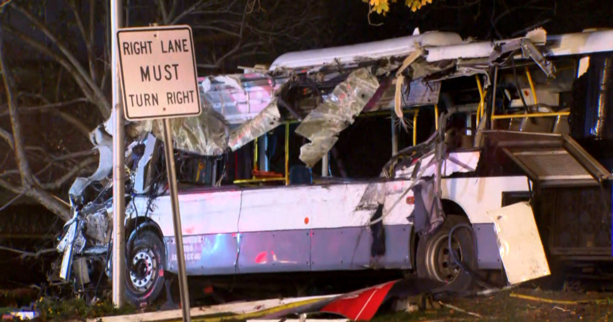 1 Dead, 2 Dozen Injured, When Bus Carrying Students Crashes | NTD