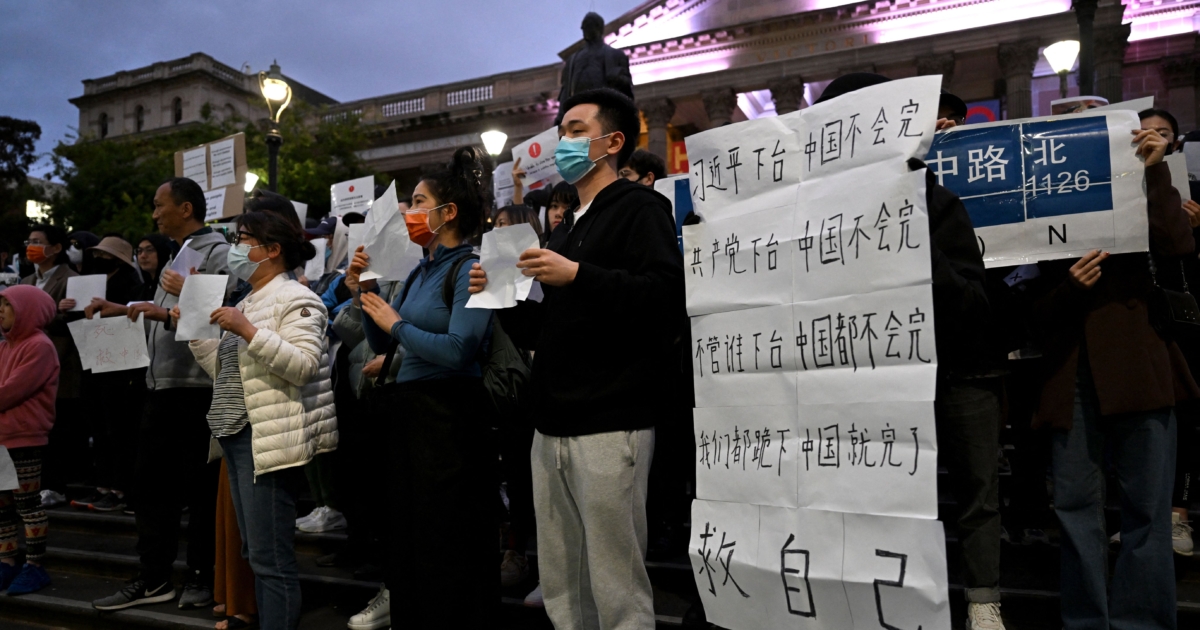 China’s Protests Over COVID-19 Lockdowns Spread Abroad in Show of ...