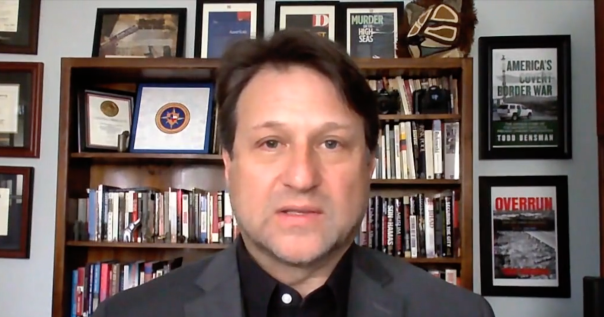 Center for Immigration Studies Report: Legalizing Border Crossing for ...