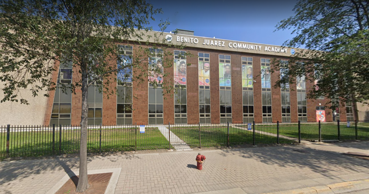 2 Students Killed, 2 Wounded in Shooting Near Chicago School | NTD