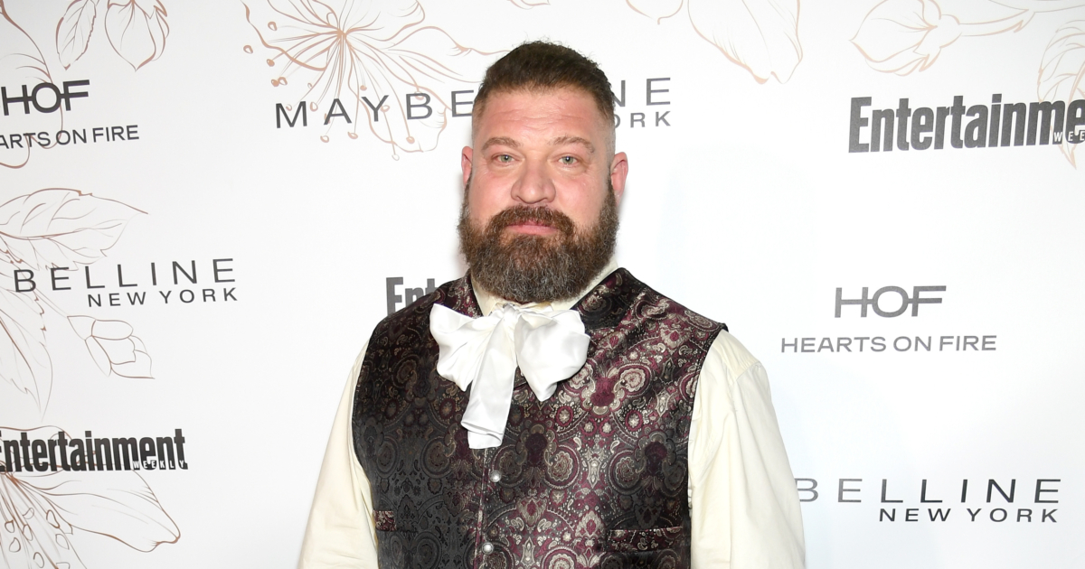 Actor Brad William Henke Dies at 56 | NTD