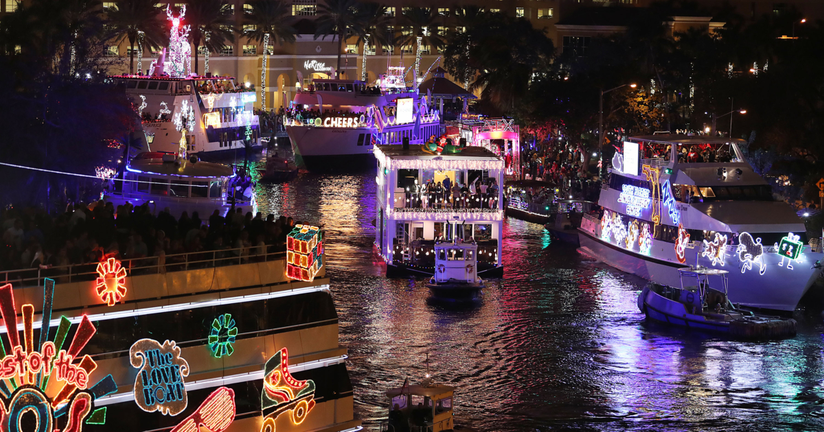 Balmy Florida Christmas Season Features Winterfest Boat Parade | NTD