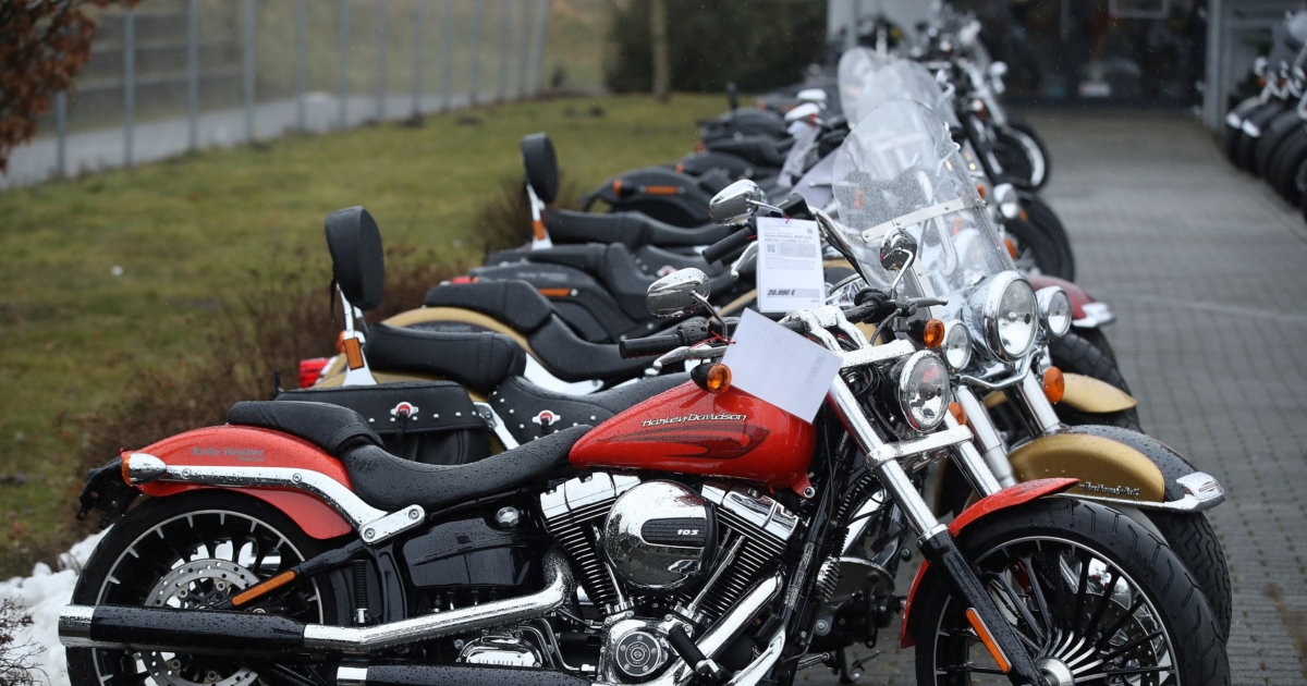 Aussie Motorcycle Club Fosters Brotherhood | NTD