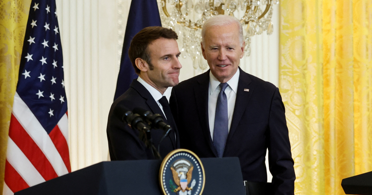 US, France Vow to Hold Russia to Account on Ukraine | NTD