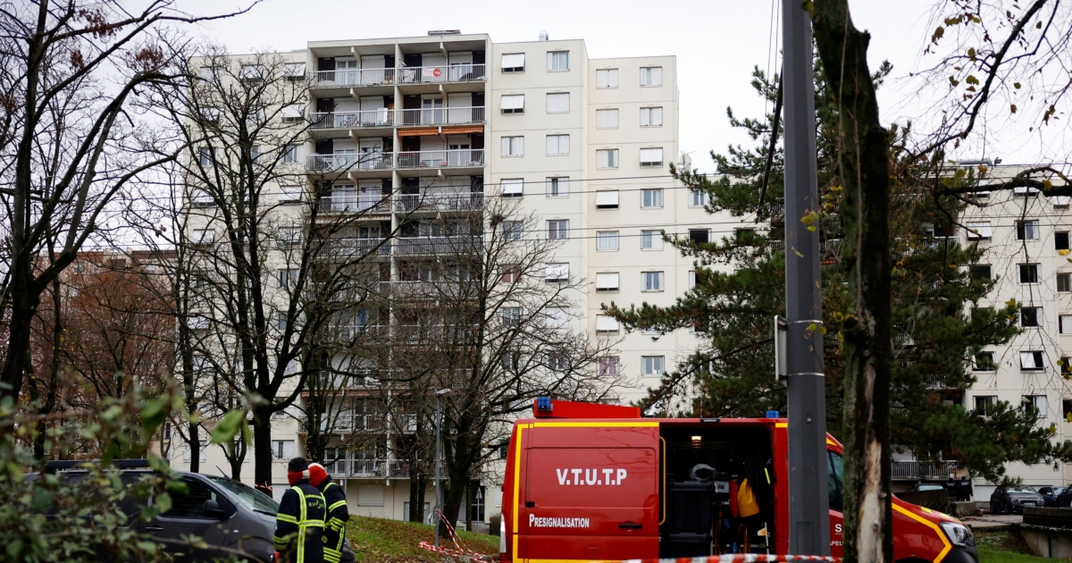 Fire Near French City of Lyon Kills 10, Including Children | NTD