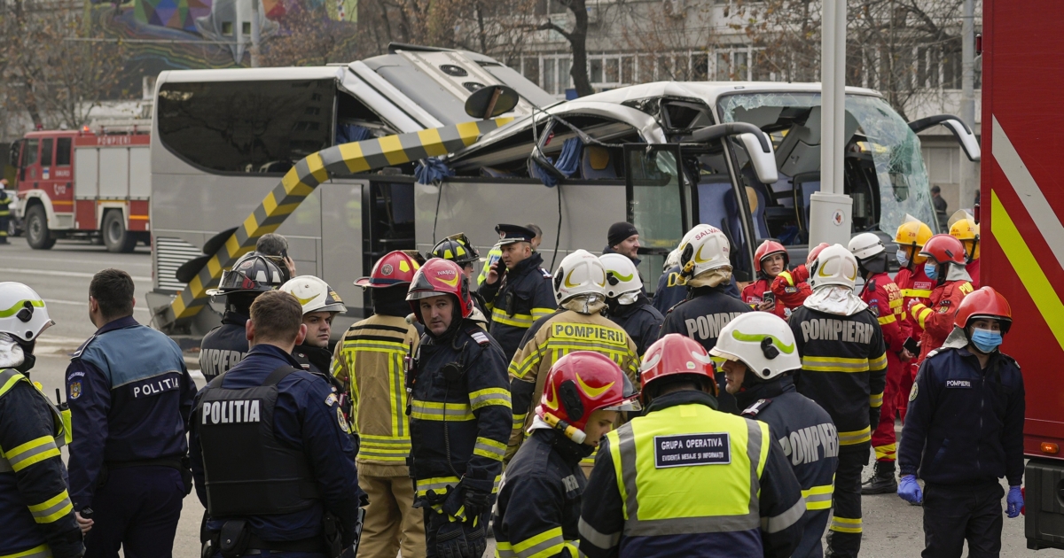 Bus Crash in Romania Leaves 1 Dead, More Than 20 Injured | NTD