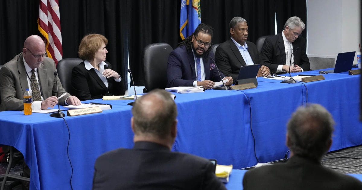 Oklahoma Panel Votes to Reject Clemency for Death Row Inmate | NTD