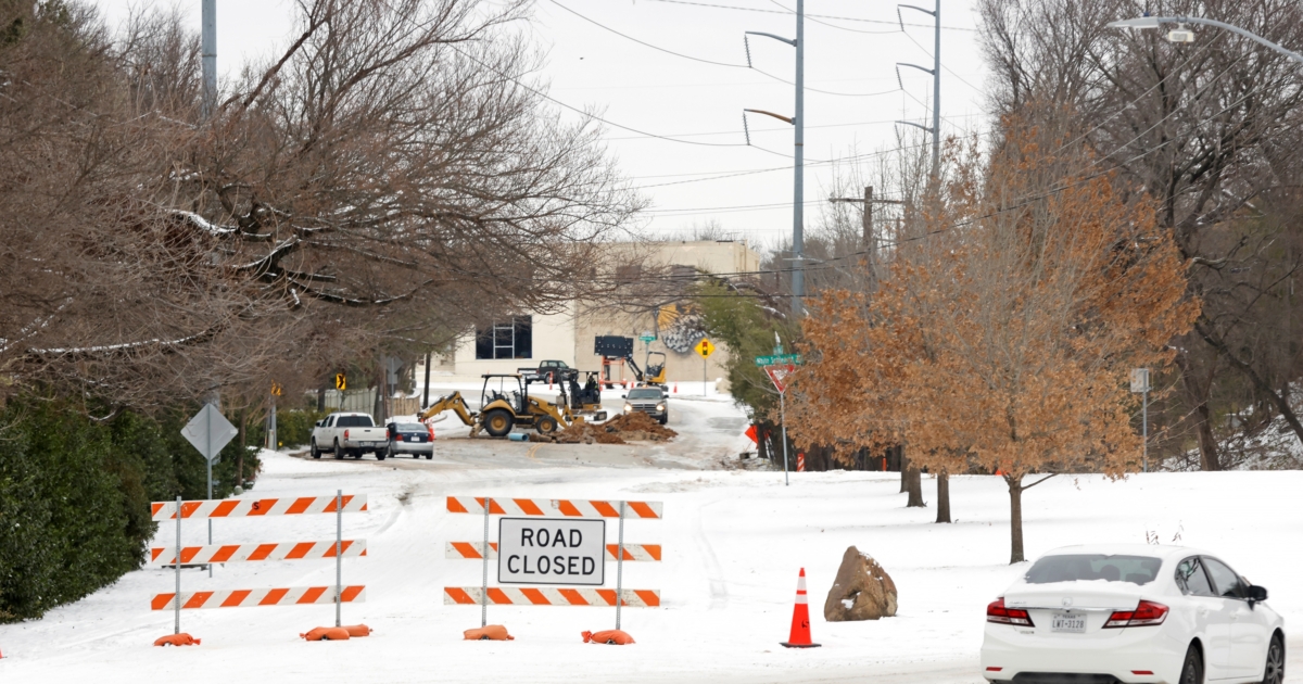 Greg Abbott Orders Probe of Atmos Energy Over ‘Failure to Prepare for ...