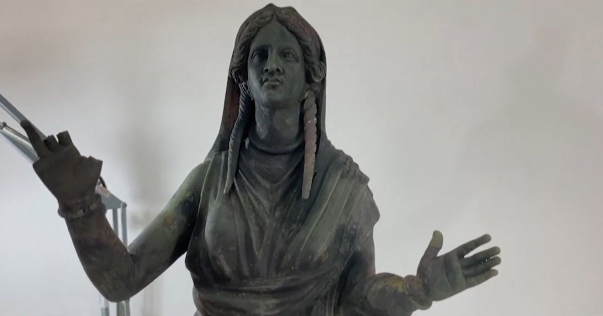 Bronze Statues Challenge Early Roman History | NTD