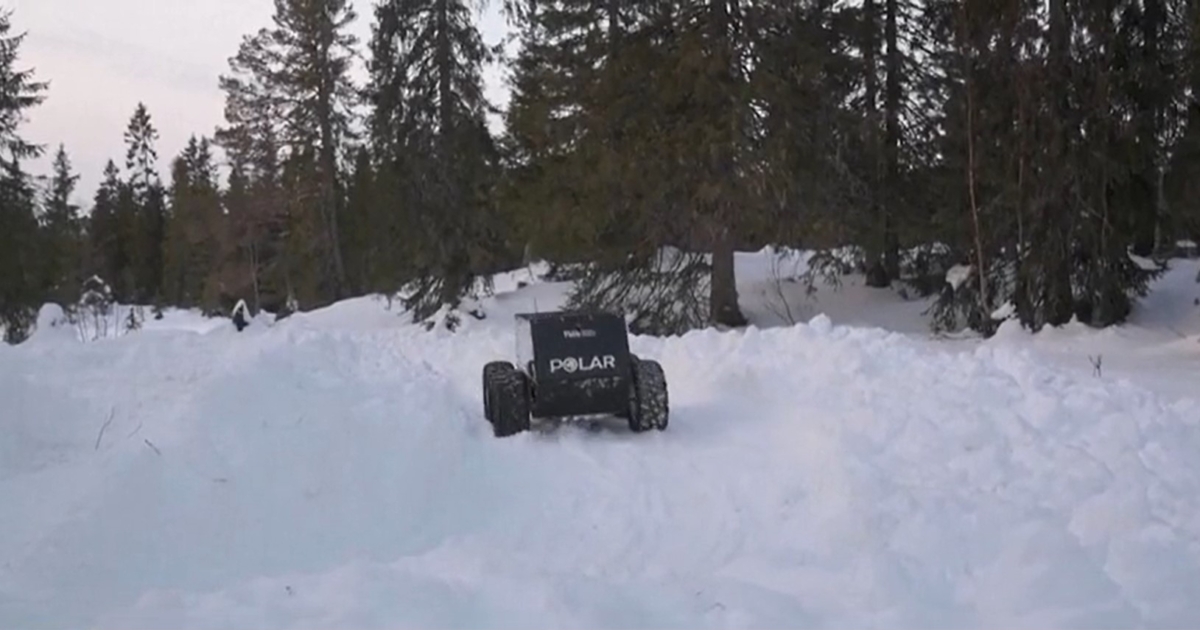 Students Build Auto Rover for Antarctica | NTD