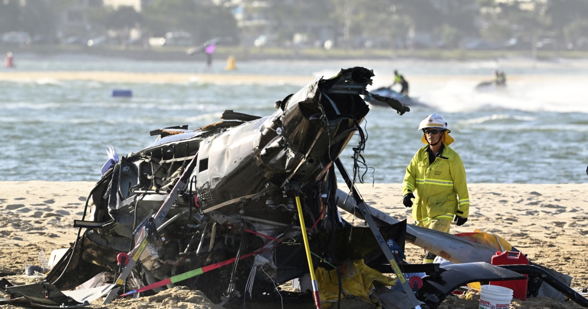 Australian Boy, 10, Remains in Coma After Helicopter Crash | NTD