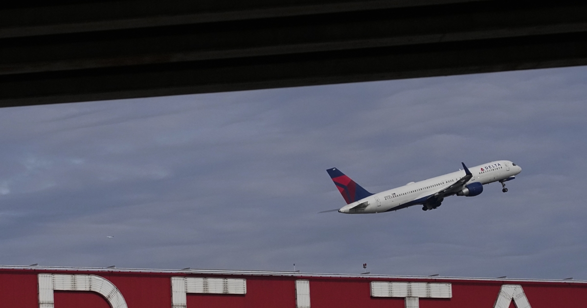 Delta Says Free Wi-Fi Coming to Many US Flights Next Month | NTD