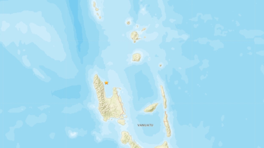 Strong Quake Hits Vanuatu, Triggering Tsunami Warning | NTD