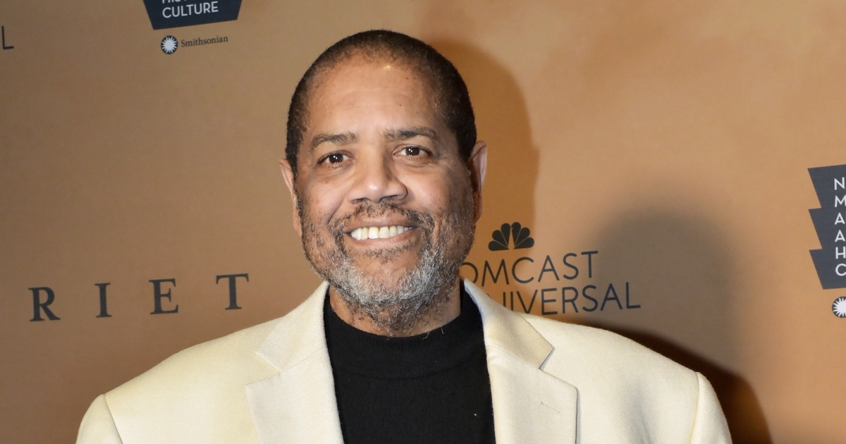 Screenwriter Gregory Allen Howard Dies at 70 | NTD