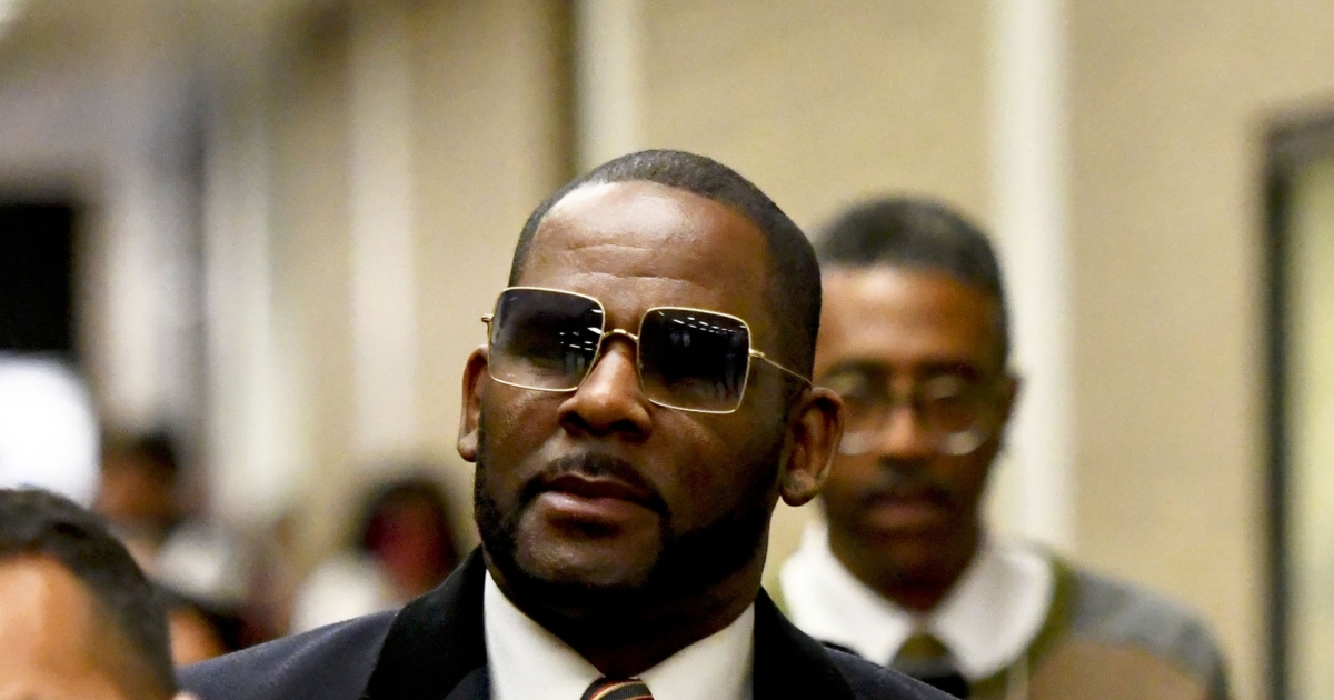 Chicago Prosecutor Dropping R. Kelly Sex-Abuse Charges | NTD