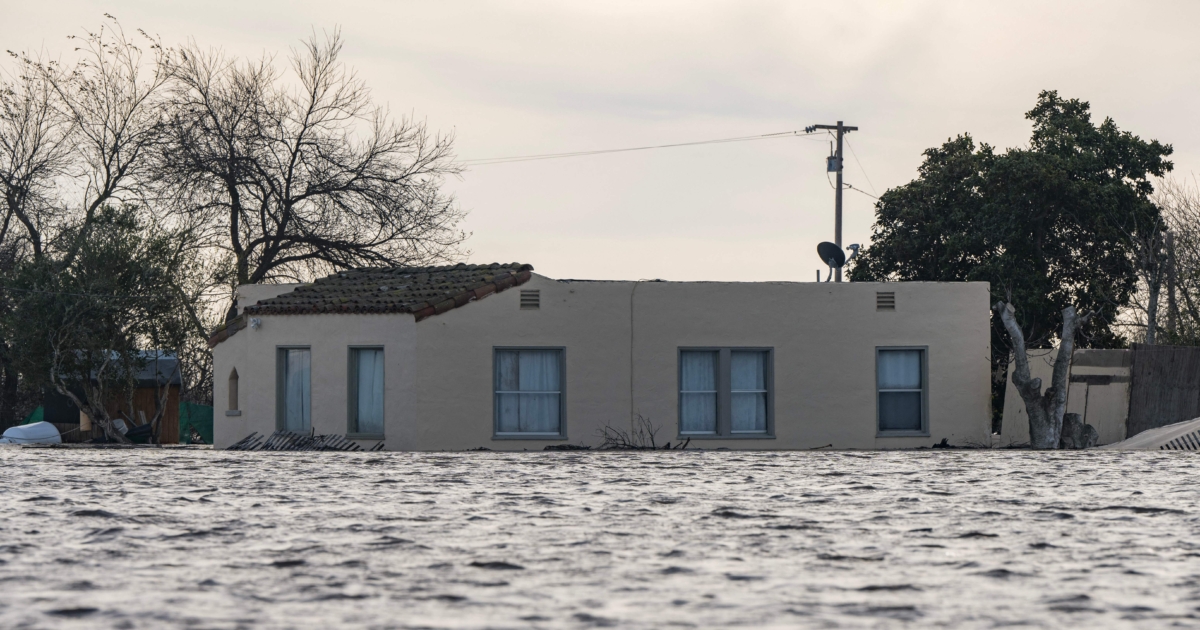 Salinas River Level Threatens More Flooding | NTD