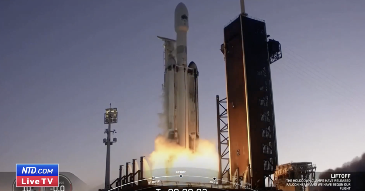 SpaceX Launches Mission for US Space Force | NTD