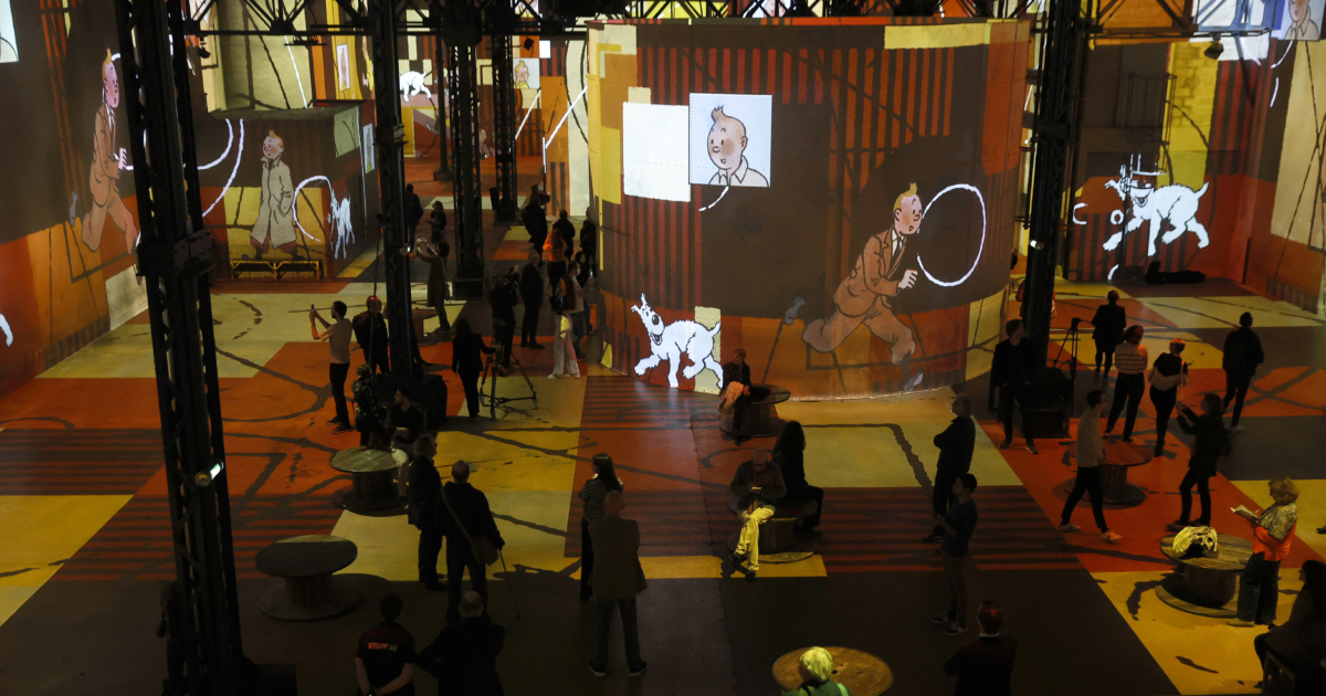 Paris: Surprising Success of Tintin Exhibition | NTD