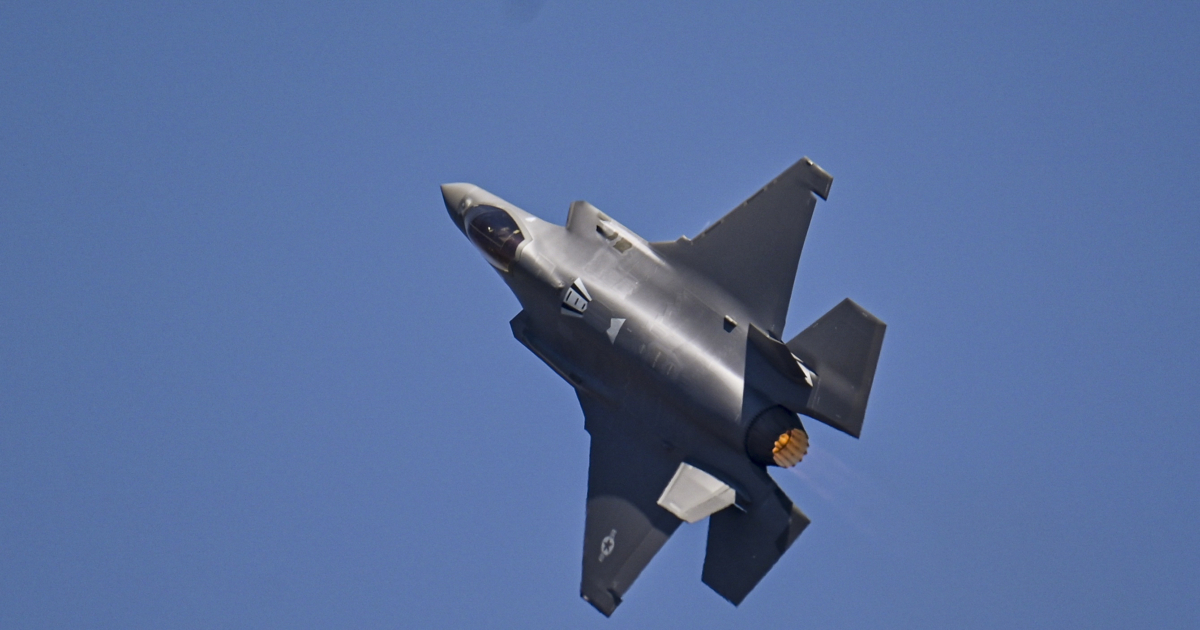 US F-35 Jets Intercept Russian Fighter Aircraft Near Alaska, 2nd Time ...