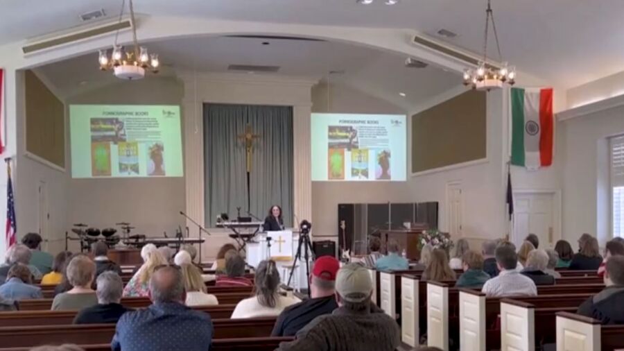 Detransitioner Speaks Out at Pennsylvania Rally | NTD