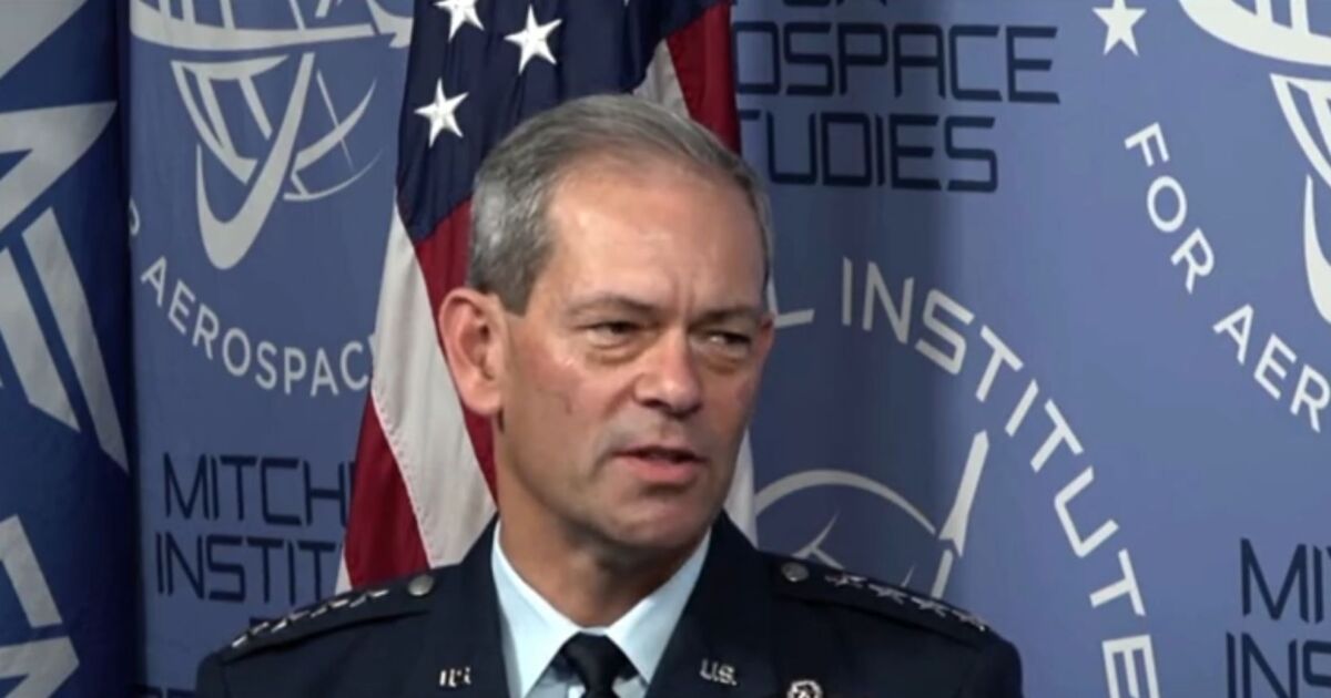 Air Force Commander Warns China on Taiwan Invasion | NTD