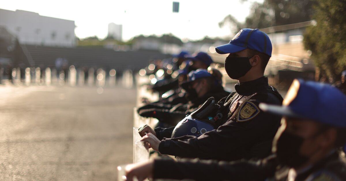 3 Police Dead in Mexico City Shootout With Cartel Gunmen | NTD