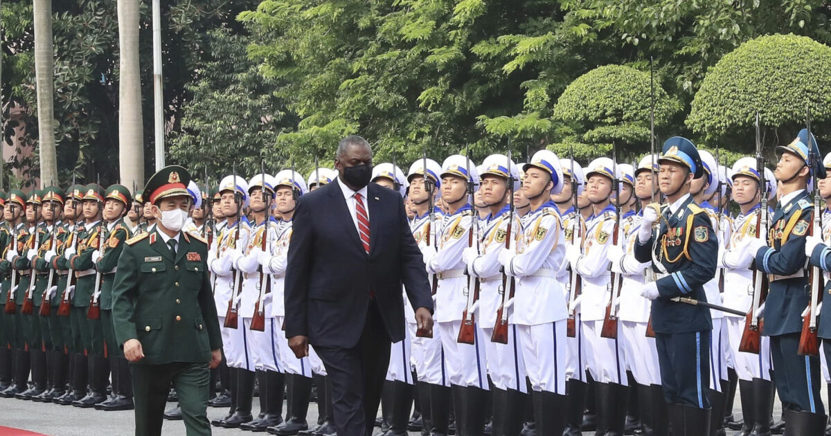 A Fireside Conversation With US Ambassador to Vietnam Marc E. Knapper | NTD