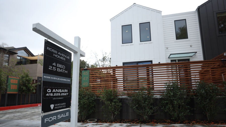 Is Now a Bad Time for House Flipping? | NTD